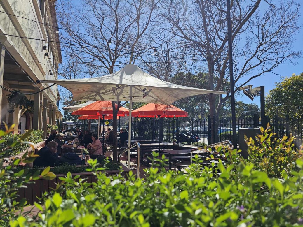 The Kalamunda Hotel, Kalamunda - Seniors / Over 55's Guide to Perth