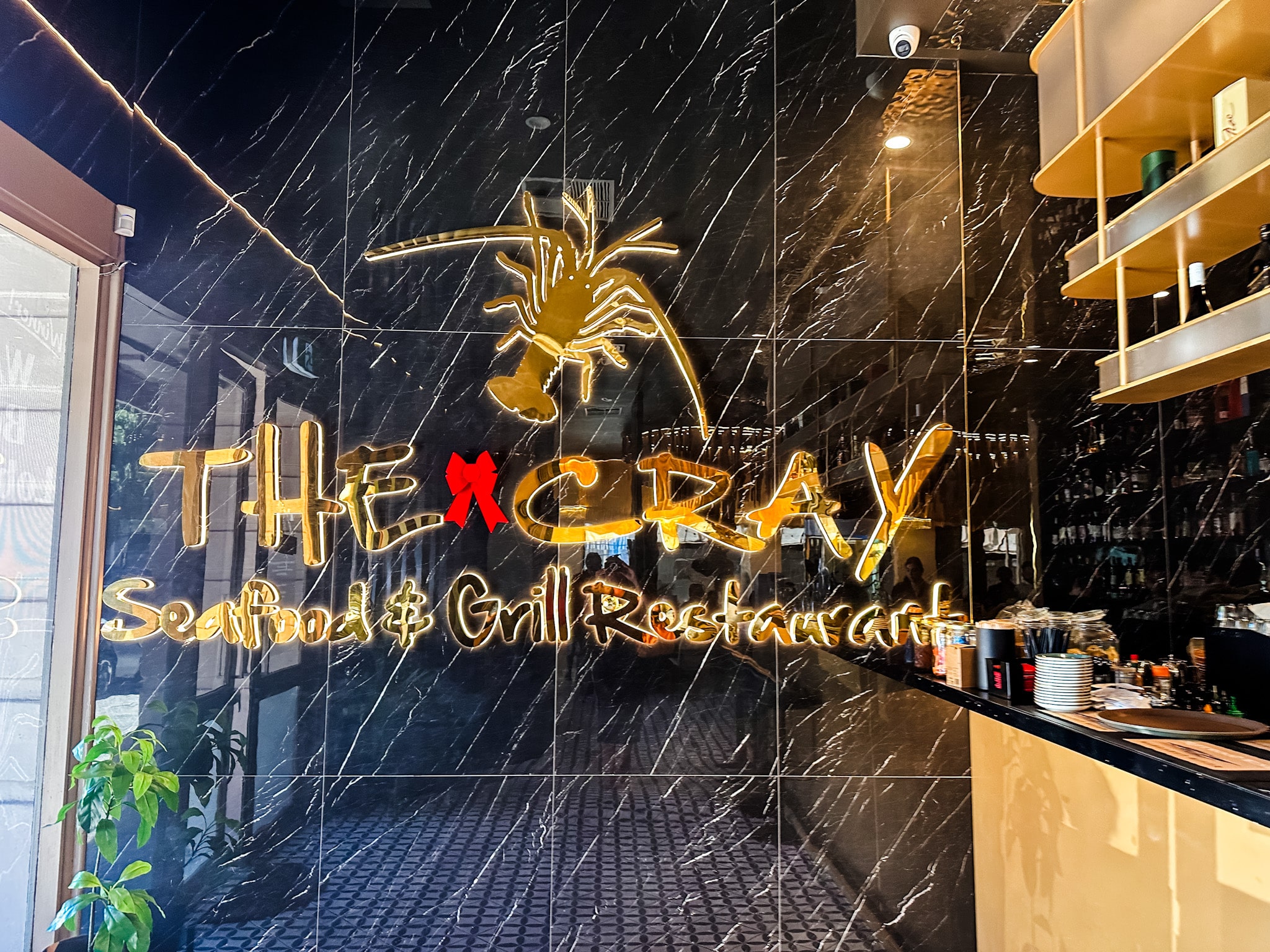 Lunch Time Deal at The Cray - Seniors / Over 55's Guide to Perth